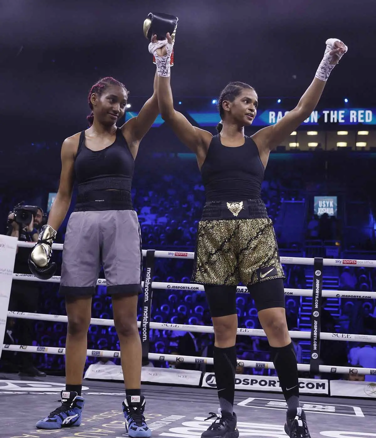 Boxeadoras hacen historia en Arabia Saudita