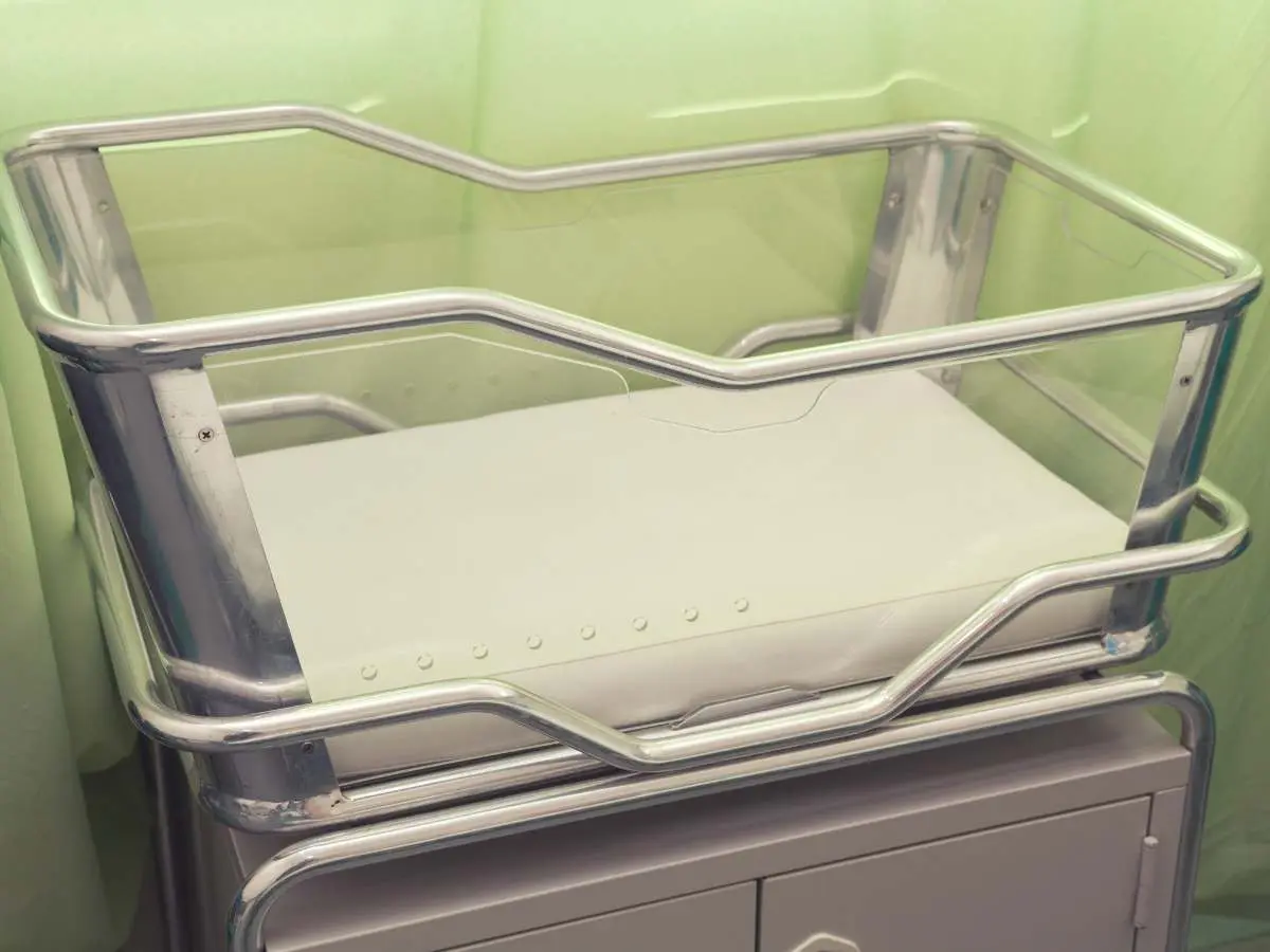 Qué son las cunas frías y cómo ayudan al duelo perinatal
