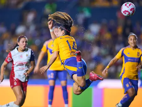 VIDEO: Jacqueline Ovalle anota golazo que dará la vuelta al mundo
