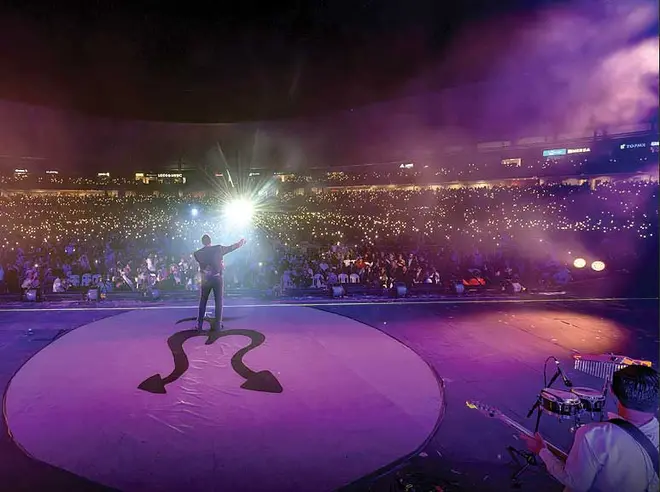 Pepe Aguilar define su propia suerte y honra sus raíces en nuevo disco