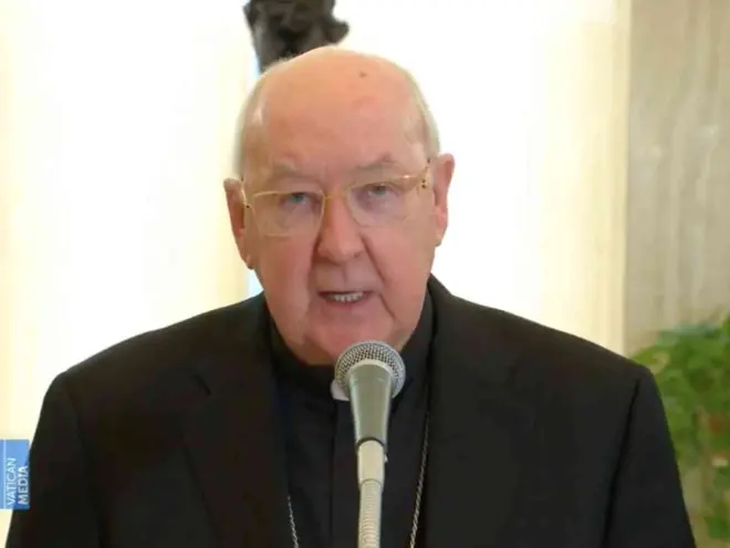 ¿Quién es el cardenal camarlengo de la Iglesia Católica?