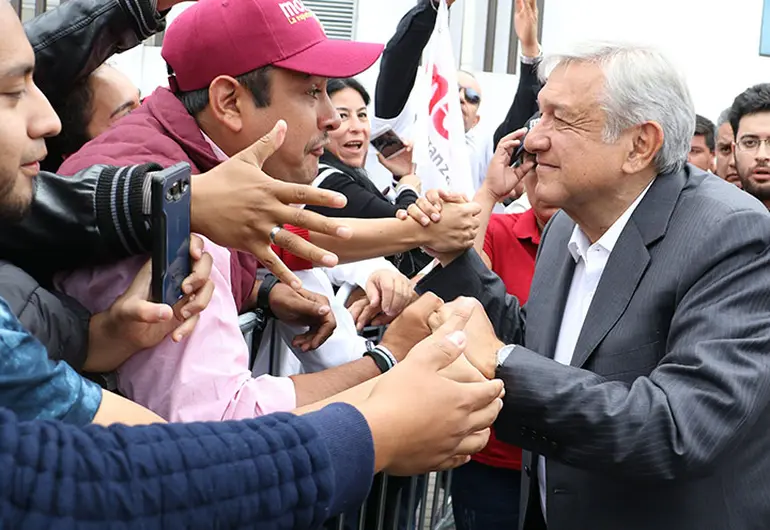 Presentan nuevos spots contra AMLO; lo comparan con Hugo Chávez