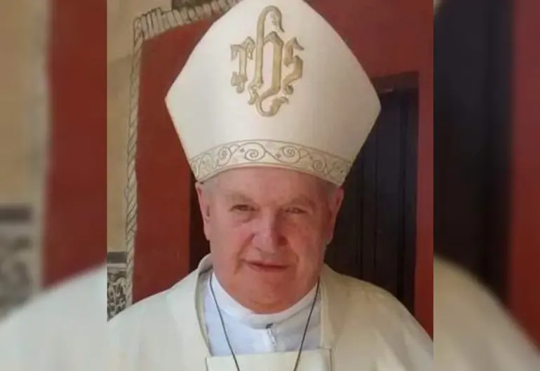 ¿Quién era Onésimo Cepeda, banquero, rockero y obispo?