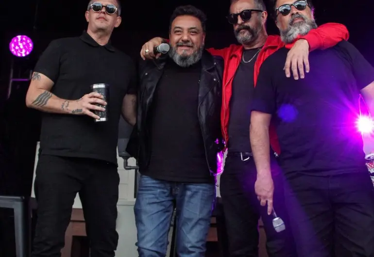 Molotov le responde a Christian Chávez tras quejarse de canción Puto
