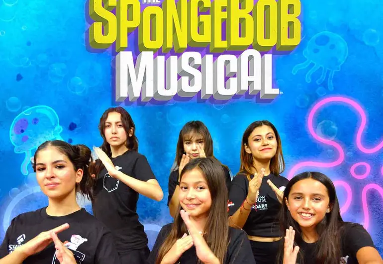 Ofrecen funciones de ‘Bob Esponja, El Musical’ en el Teatro del ...