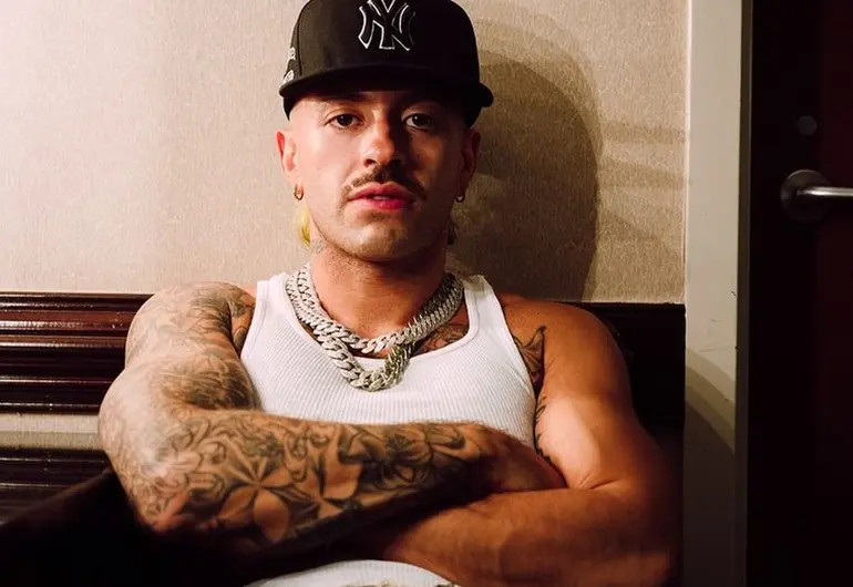 ¿Quién es Feid, cantante y novio de Karol G?