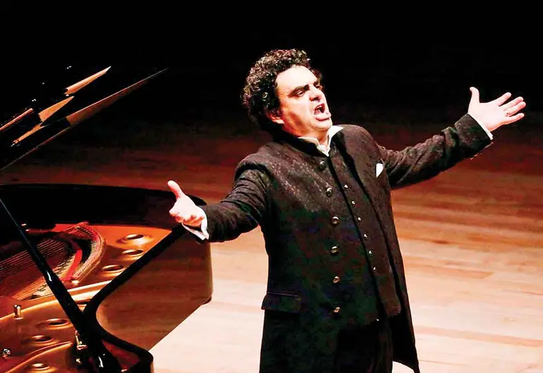 Noche de ensueño para Rolando Villazón