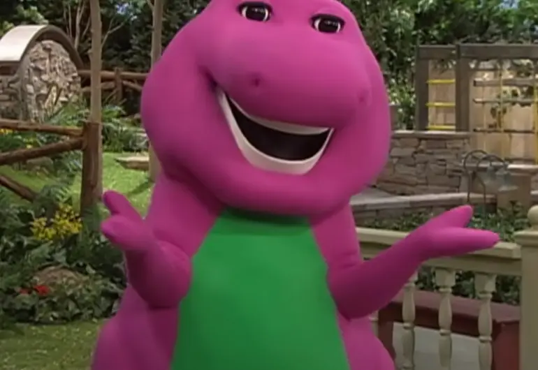 Barney, película live action, tendrá a Ayo Edebiri como protagonista