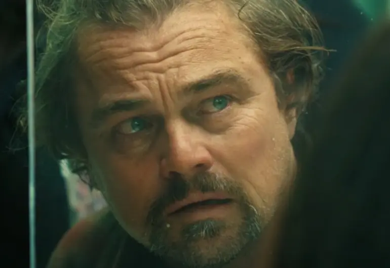 Leonardo DiCaprio aparece en tráiler de One Battle After Another