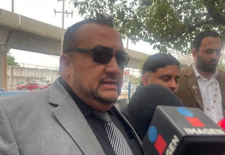 ‘En lugar de hacer pleito, debieron cuidar a sus hijas’: abogado de Damazo