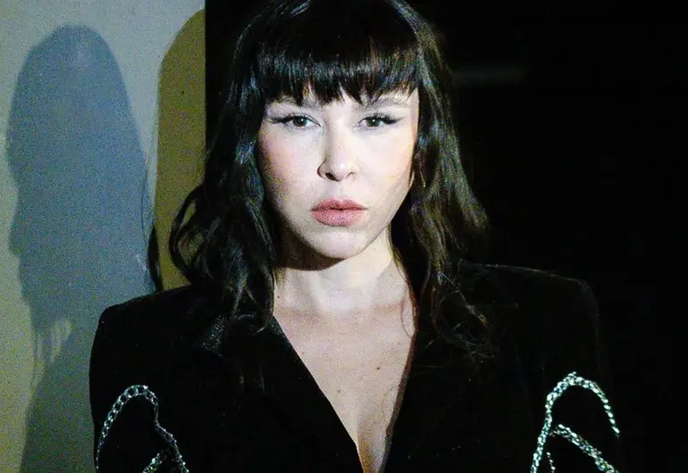 Denisse Guerrero de Belanova desata criticas por su rostro