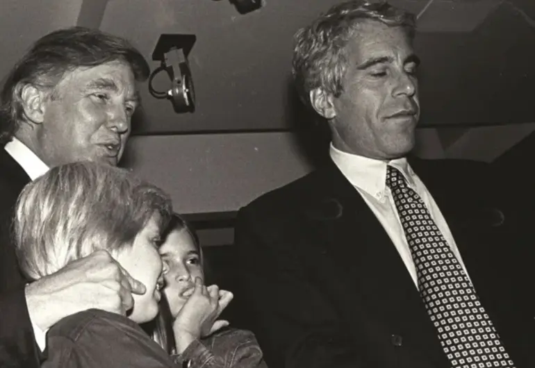 CNN ubica a Epstein en boda de Trump y desfile de Victoria’s Secret