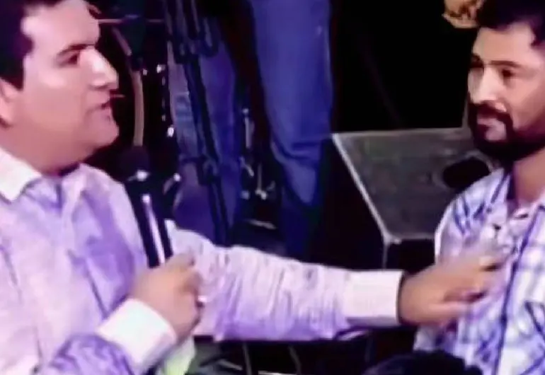 Pastor pide escrituras de casa a un feligrés: “Yo oré por ti” | VIDEO