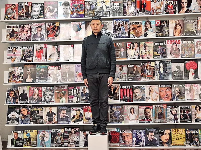 Liu Bolin trae a México sus camuflajes pictóricos