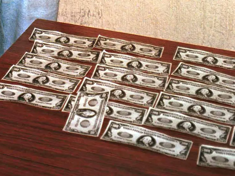 Se consigna a mujer que portaba dólares falsos | Excélsior