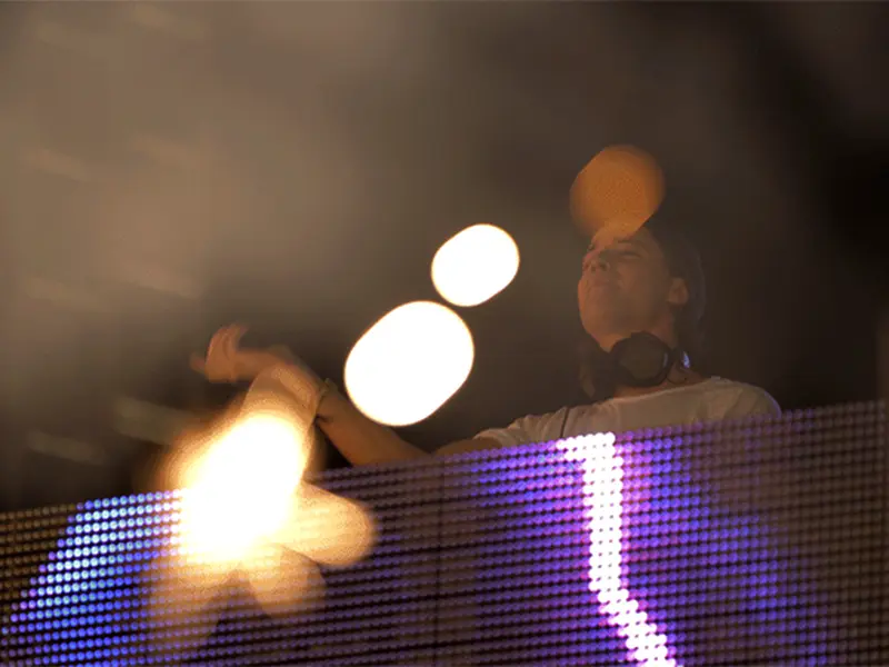 DJ Kyro convierte el Corona Capital en una discoteca | Excélsior