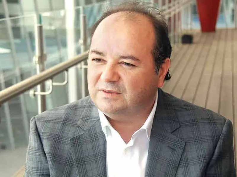 Liberan a Amado Yáñez con brazalete | Excélsior