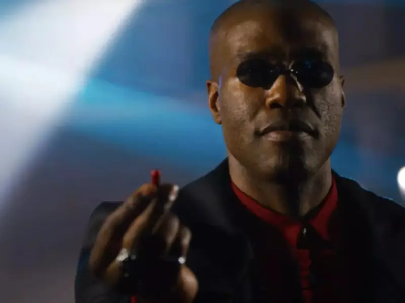 ¿Por qué el Morfeo de Matrix 4 es más joven que el original?