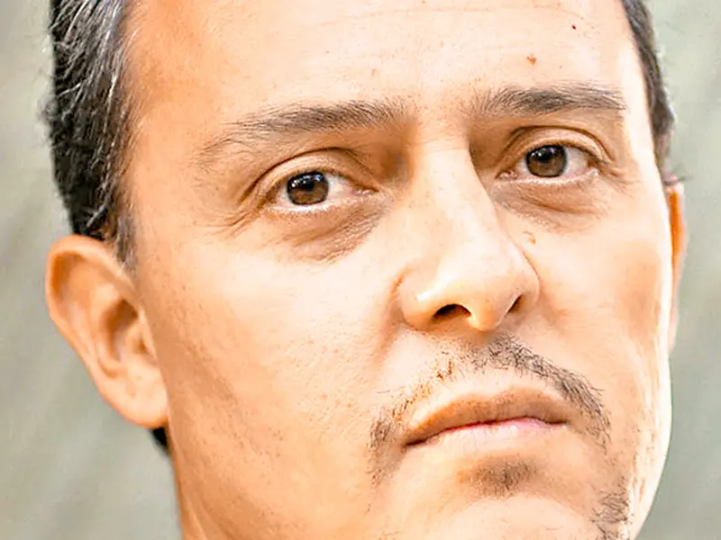 Gana Rafael Lemus el Revueltas de Ensayo