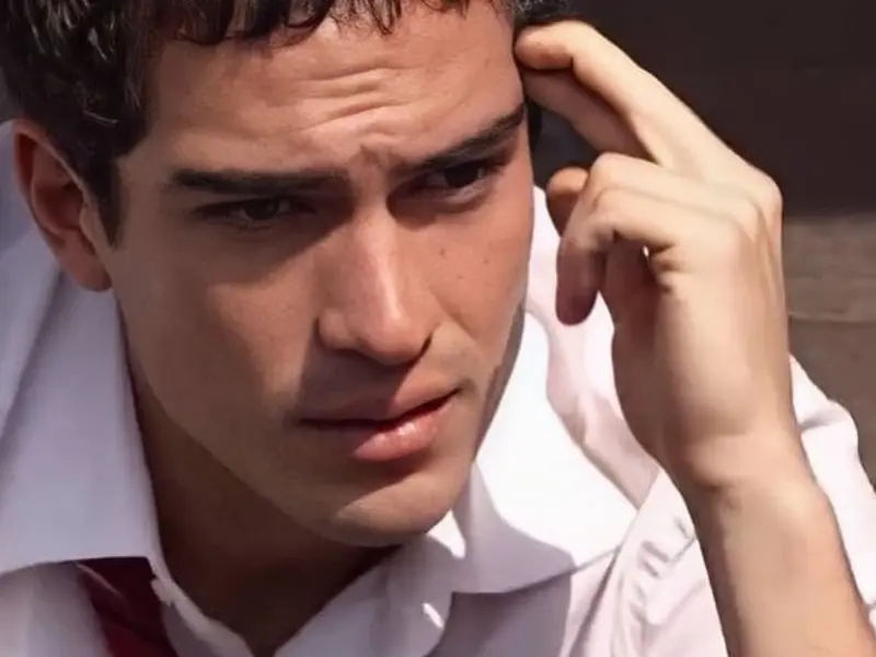 Alfonso Herrera niega que pidió millones para estar en RBD