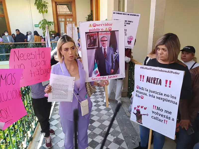 Mujer confronta a secretario de Pachuca por omisiones en caso de violencia