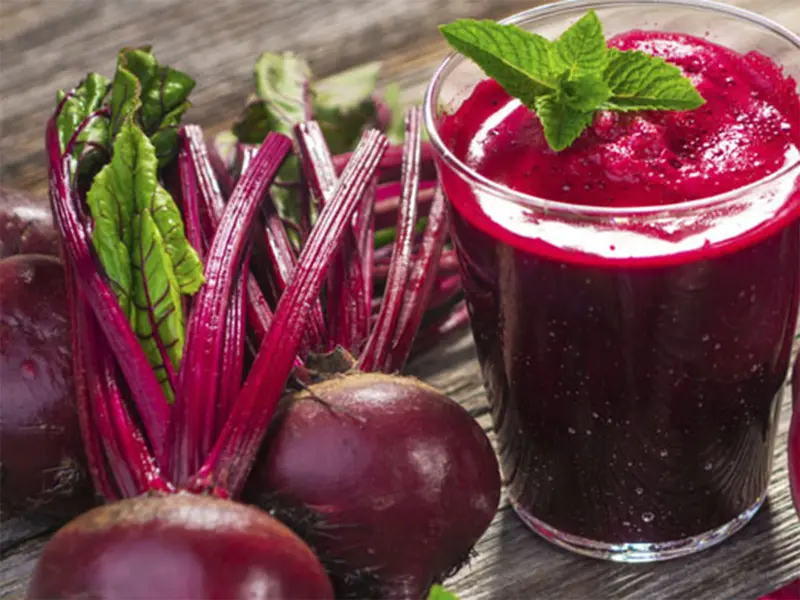 ¿Tomar jugo de betabel ayuda a reducir la presión arterial?