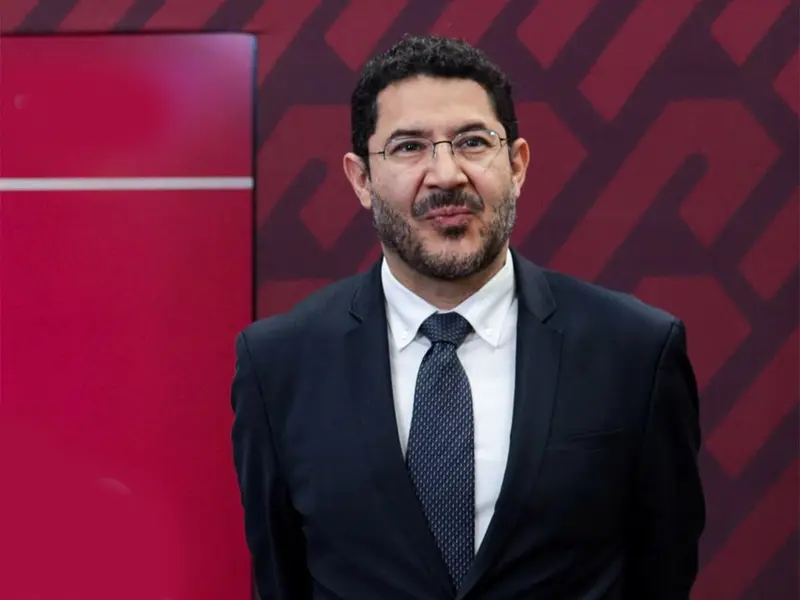 Obtiene Batres grado de doctorado por la UNAM