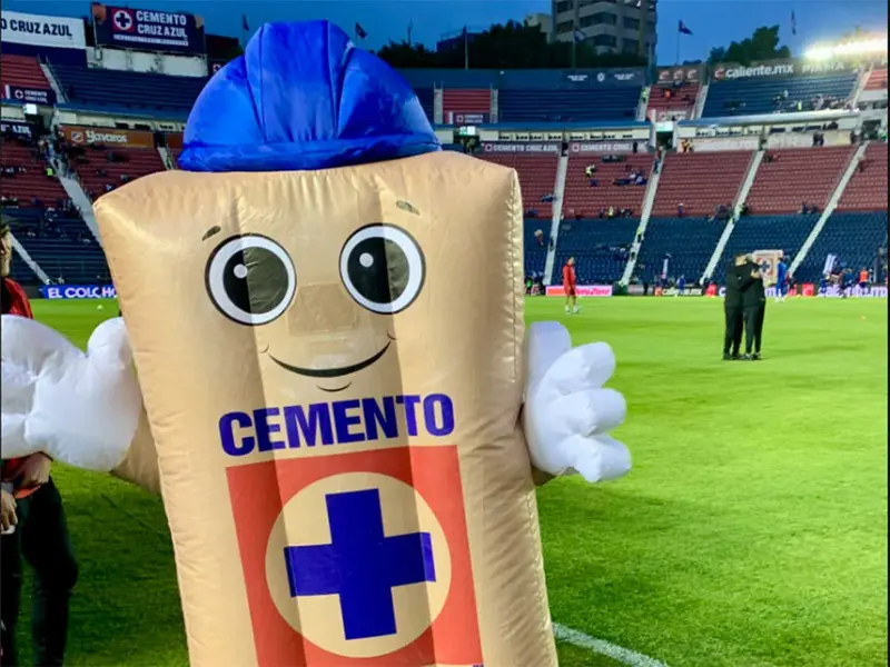 VIDEO: 'Costalito', nueva mascota de Cruz Azul, encanta en redes sociales