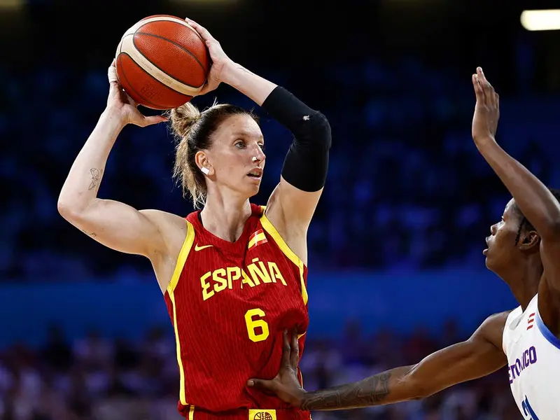 España logra sufrido triunfo sobre Puerto Rico en basquetbol femenil