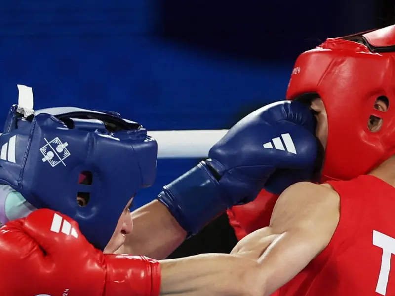 Boxeadora Lin Yu Ting, inmersa en polémica, va por el oro