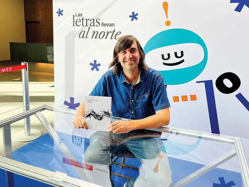 El poeta Fernando Valverde hurga en las heridas de Estados Unidos