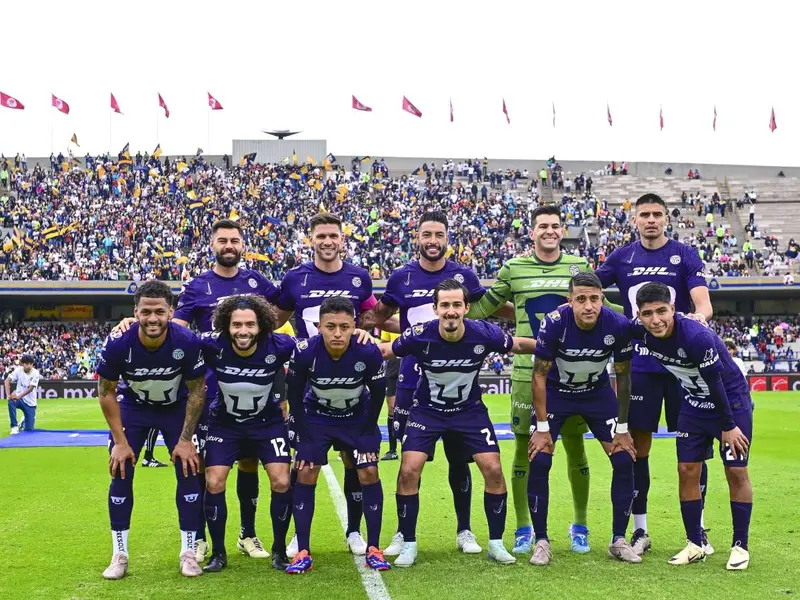 Mujeres y árbol de jacaranda inspiran uniforme morado de Pumas