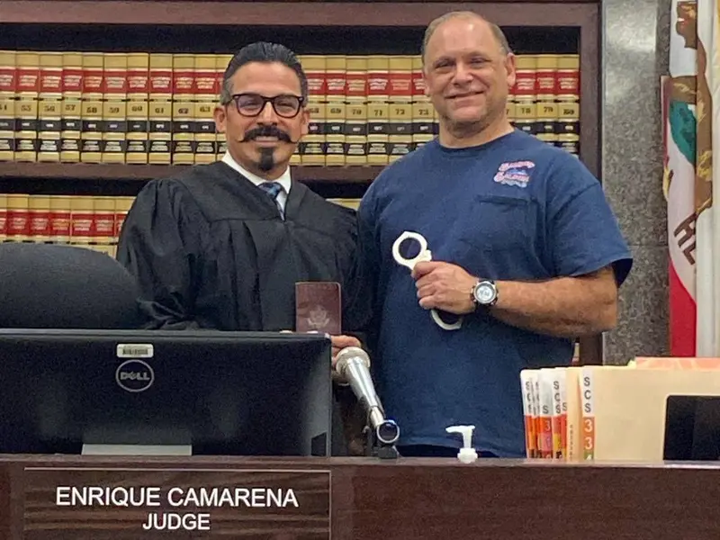 'Kiki' Camarena Jr. da las esposas de su padre y las usará Caro Quintero