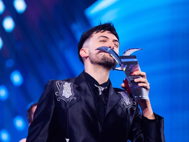 Kakalo gana la Gaviota de Plata en Viña del Mar 2025 con "Tierra Trágame"