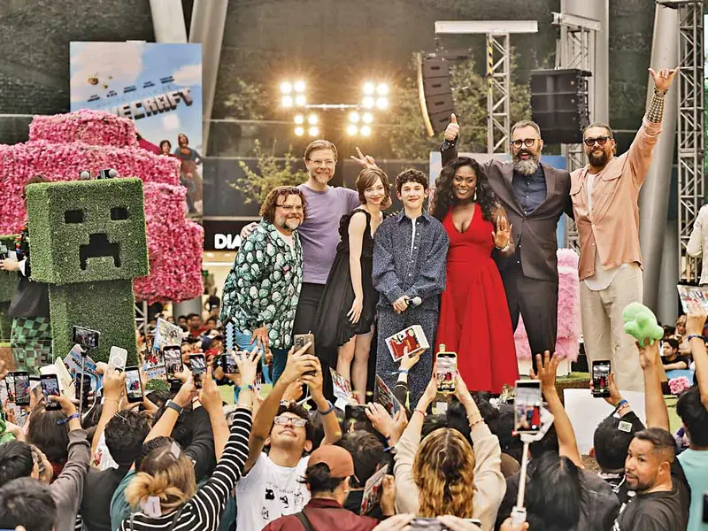 Minecraft en México: Una premier llena de magia, estrellas y fans ...
