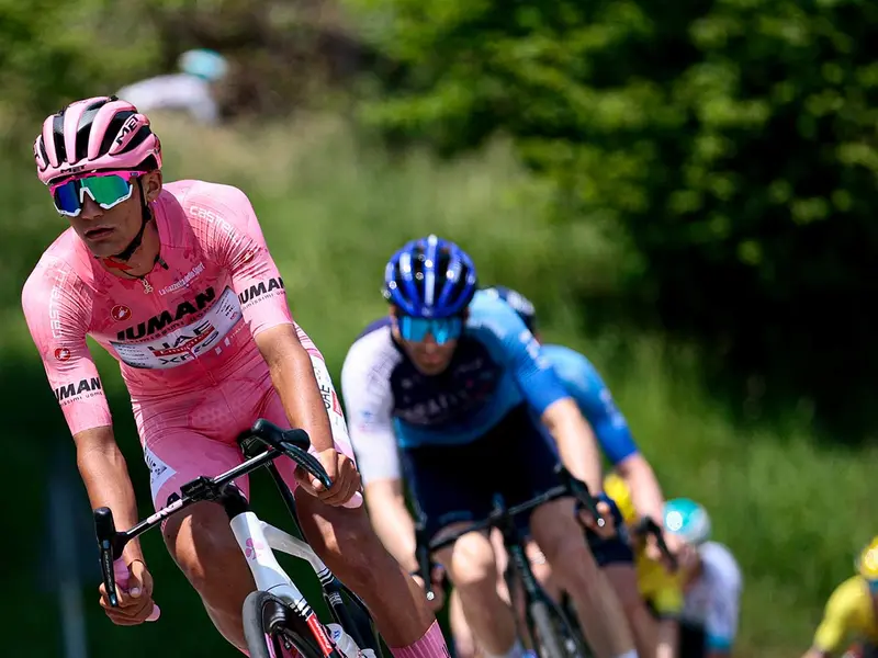 Isaac del Toro pierde el liderato del Giro de Italia