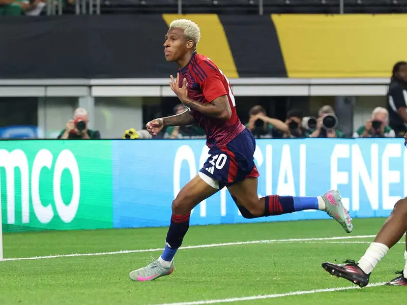 Costa Rica y Miguel Herrera vuelven a remontar en Copa Oro