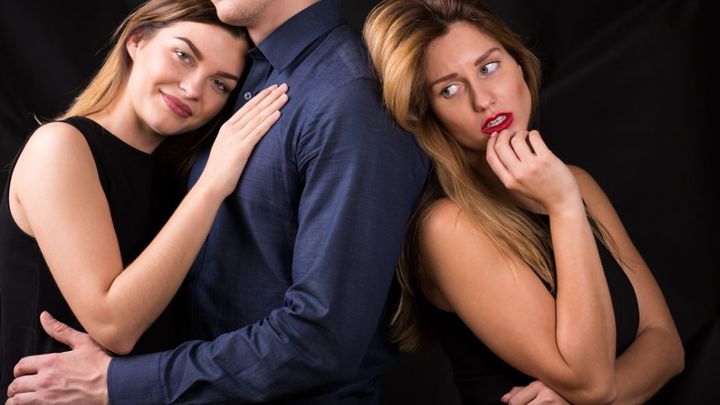 Las parejas son monógamas por falta de recursos, de acuerdo con estudio