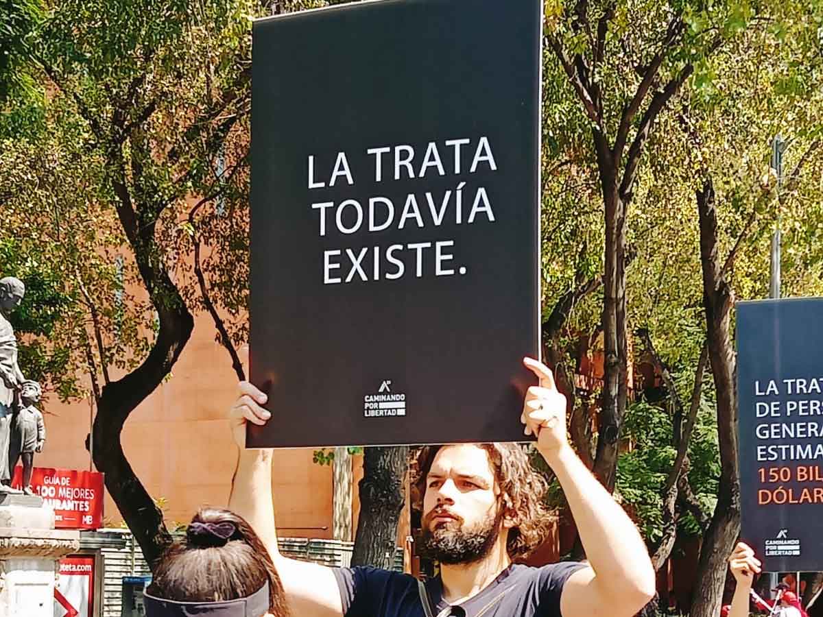 Realizan caminata por la libertad contra la trata de personas en CDMX