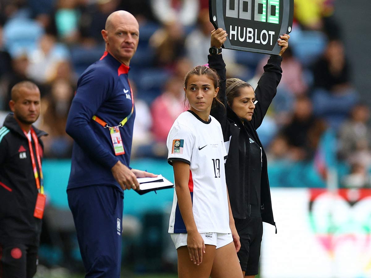 FOTOS: Casey Phair, la futbolista más joven en jugar un Mundial Femenil ...