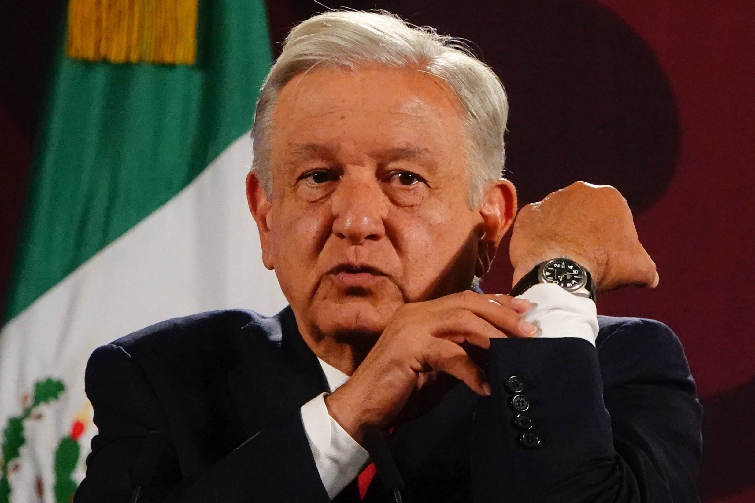 AMLO rifará su reloj en su última mañanera