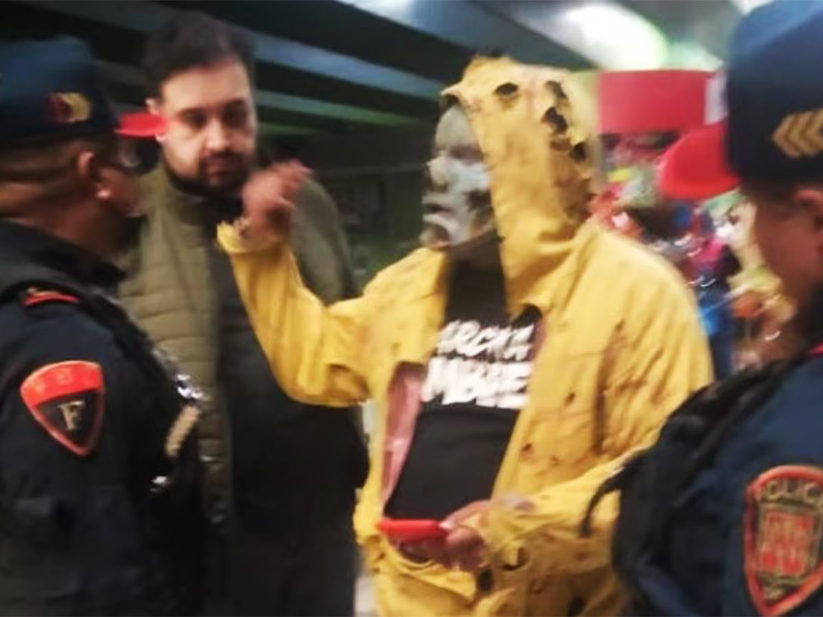 FOTOS: ¡Detienen a un zombi en el Metro CDMX! Y estallan las redes ...