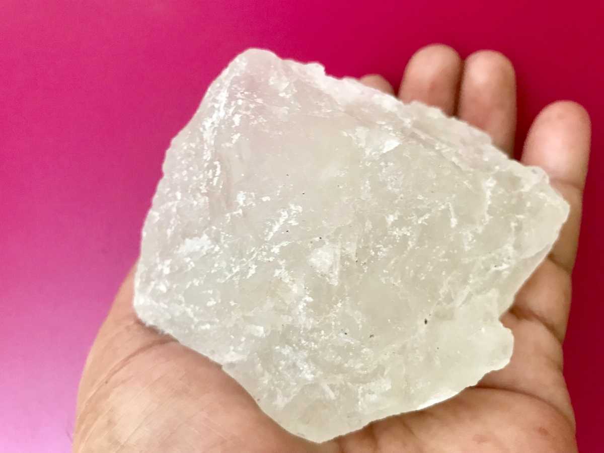 Piedra alumbre: ¿qué es y para qué sirve?