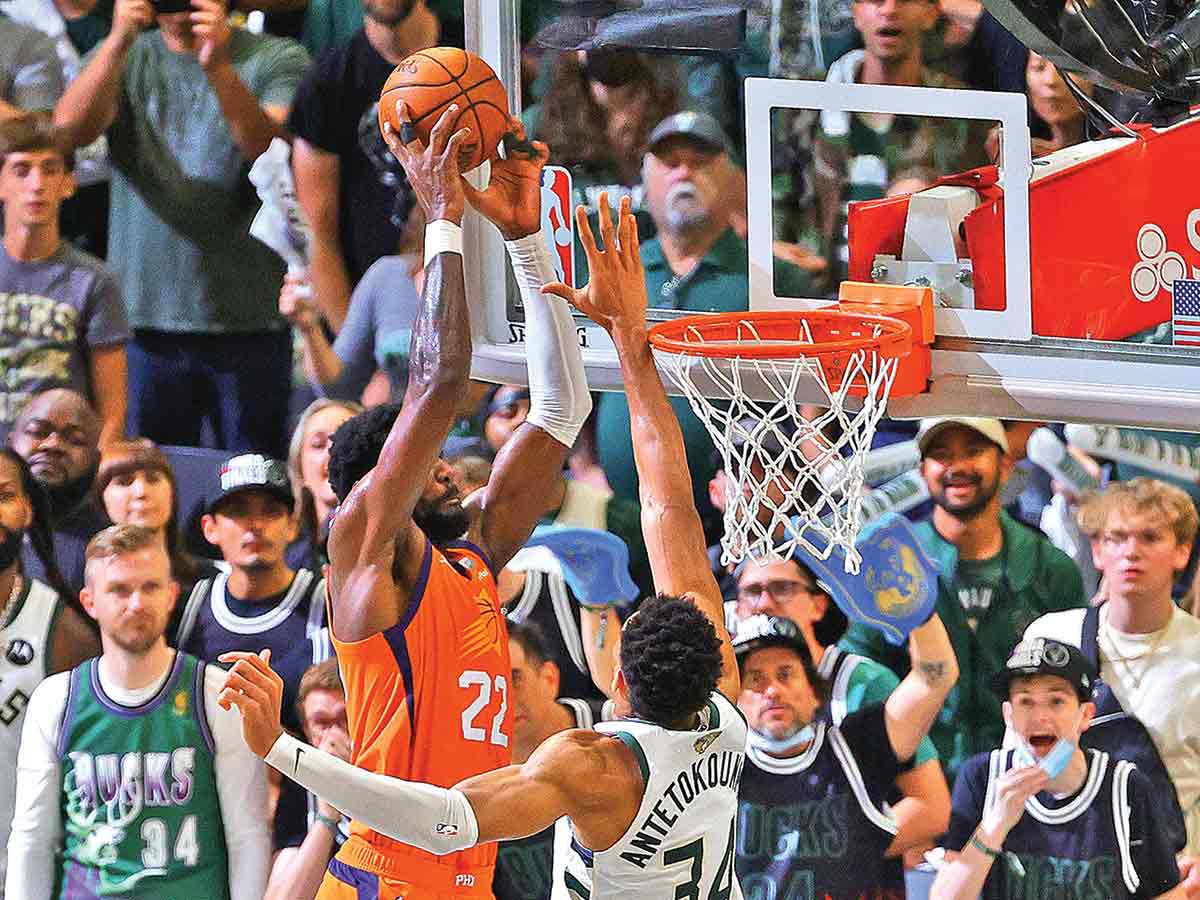 Igualan la serie, los Bucks ligan victorias | Excélsior