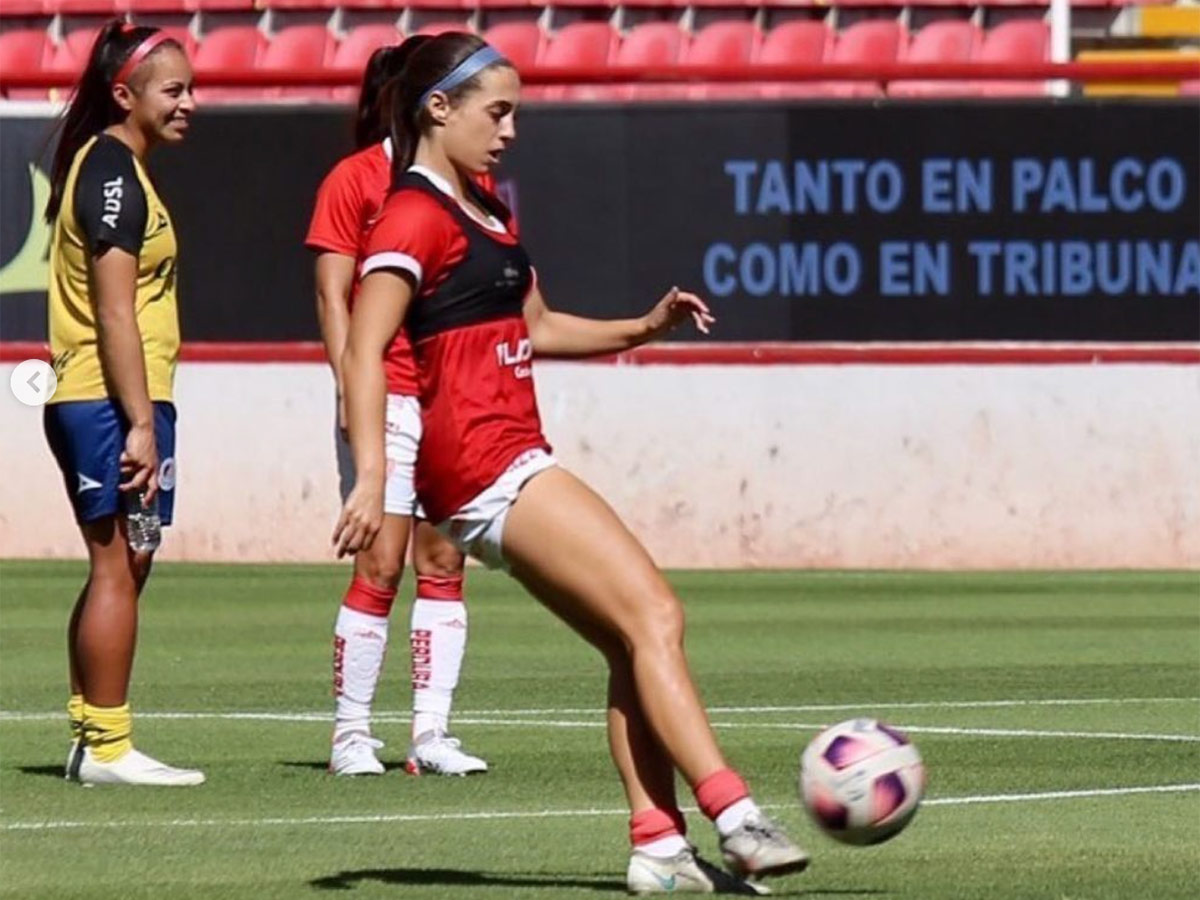 Nikkole Teja, bella jugadora apoyara a México en el Mundial de Qatar