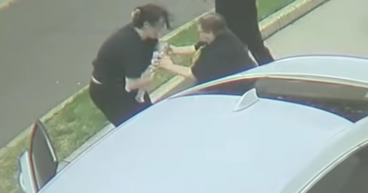 VIDEO: Gerente de Taco Bell en Pensilvania salva la vida de un bebé