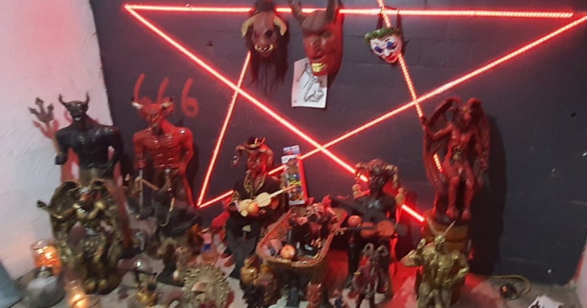 Caen 4 en la Morelos con todo y altar al diablo para ‘protección’