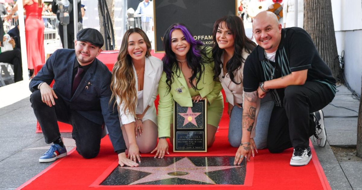 Jenni Rivera recibe su estrella póstuma en el Paseo de la Fama de Hollywood
