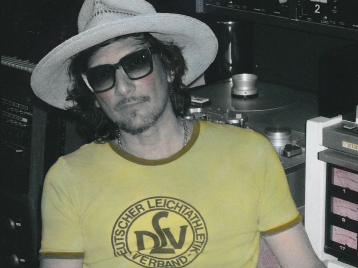 León Larregui en CDMX: setlist, cómo llegar al Palacio de los Deportes ...