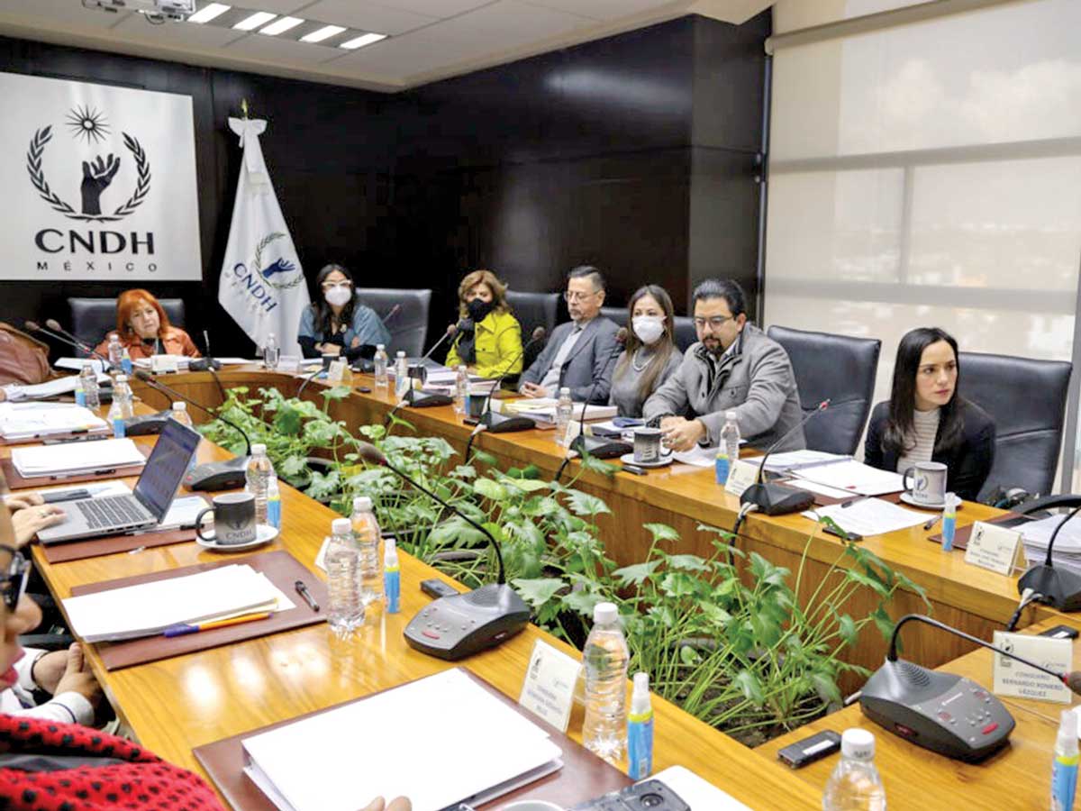 Despilfarra CNDH mil 798 mdp en salarios; recurren a Sheinbaum y al Senado